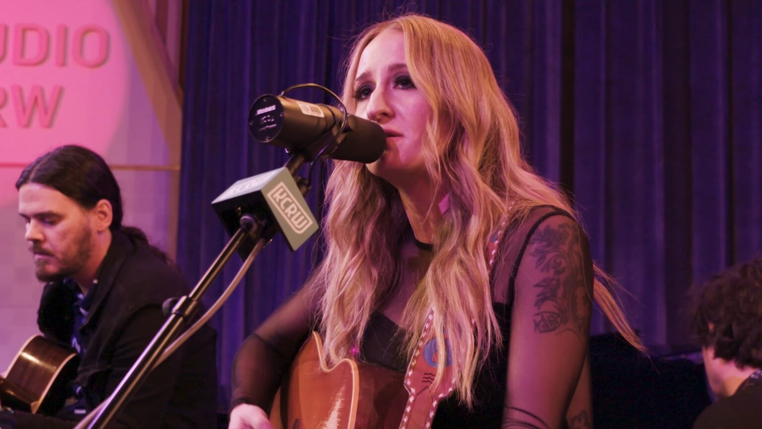 Modern Outlaw Country Artists You Need to Know - Signature Sounds