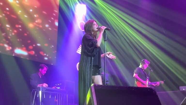 Best 90s Country Singers - 53 Artists and Bands to Know About ...